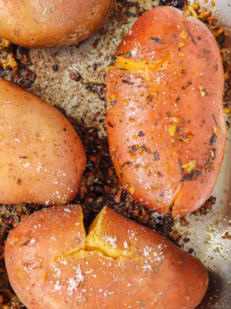 Garlic-Roasted Red Potatoes - FOODHEAL