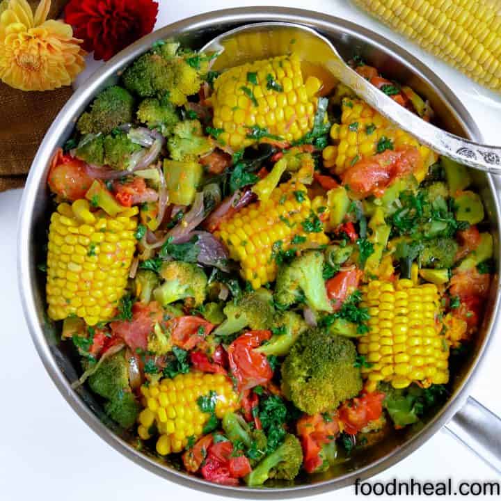 Healthy fried corn on the cob with onions - FOODHEAL