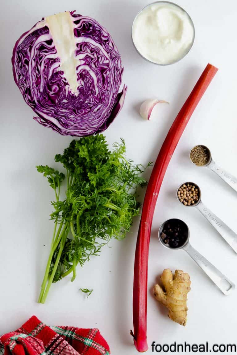A sensational seared red cabbage with rhubarb - FOODHEAL